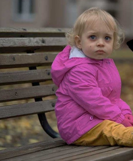 Police Finds Girl Alone At Playground. She Says, “Mommy Will pick me up ...